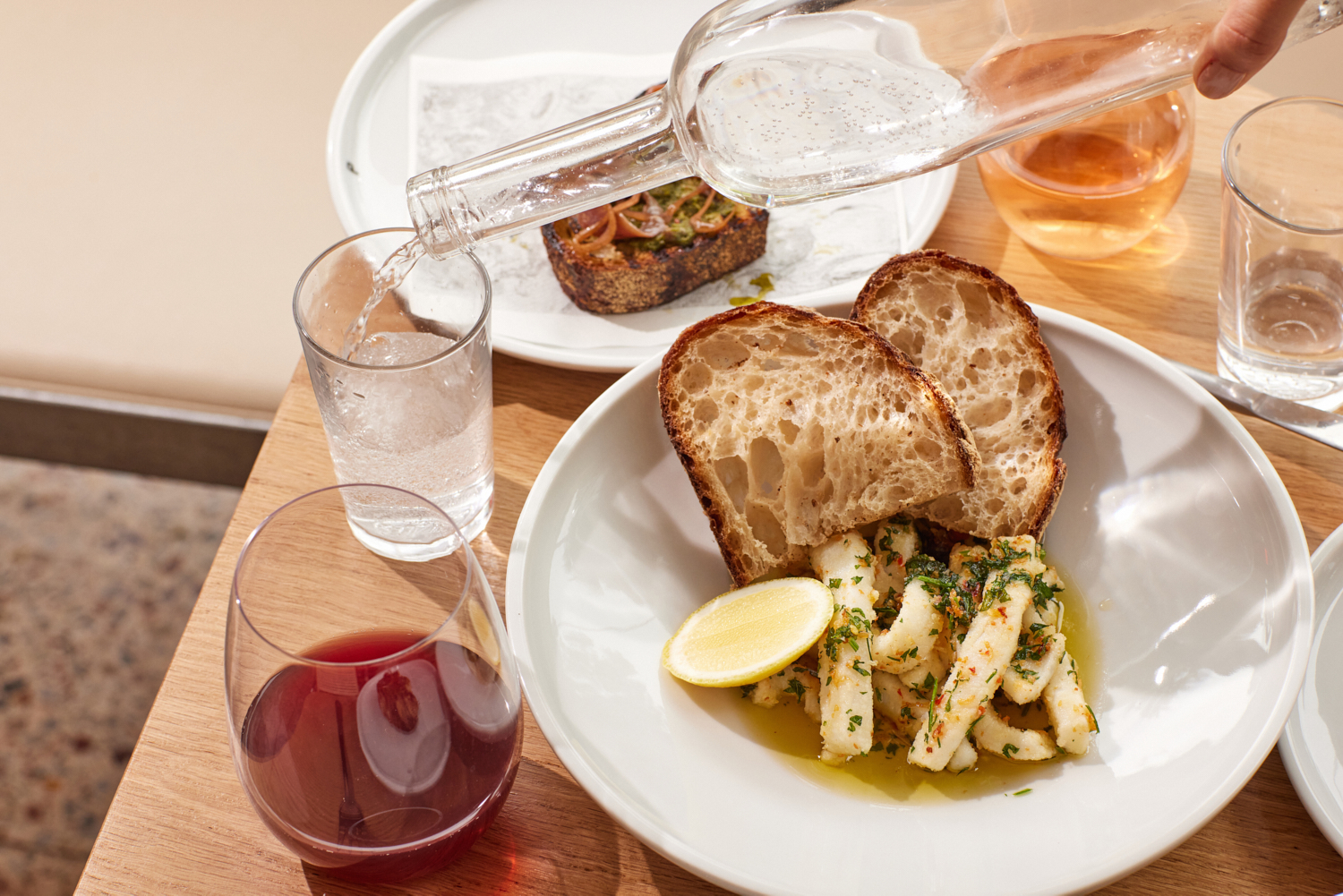 Explore This Modern Day Fish Shop In The Heart of Bondi - En Route Culture