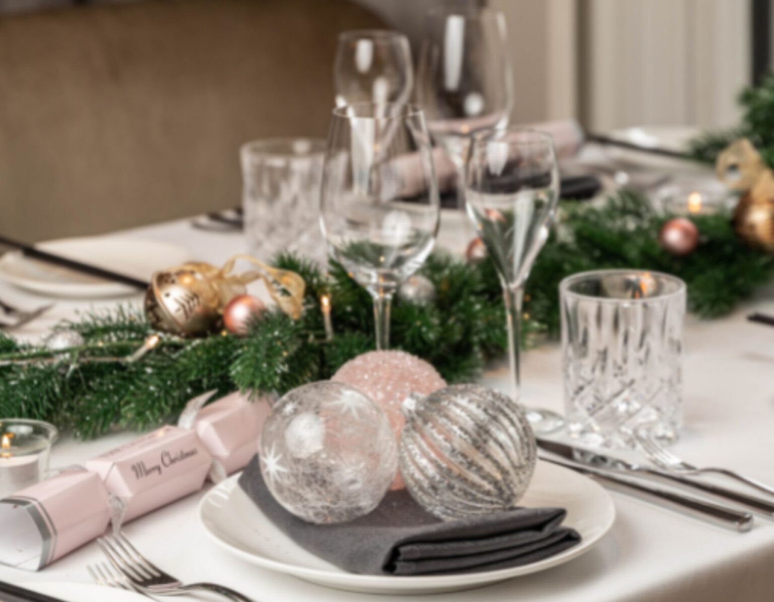 20 Locations For The Best Christmas Lunch This Year 2022 - En Route